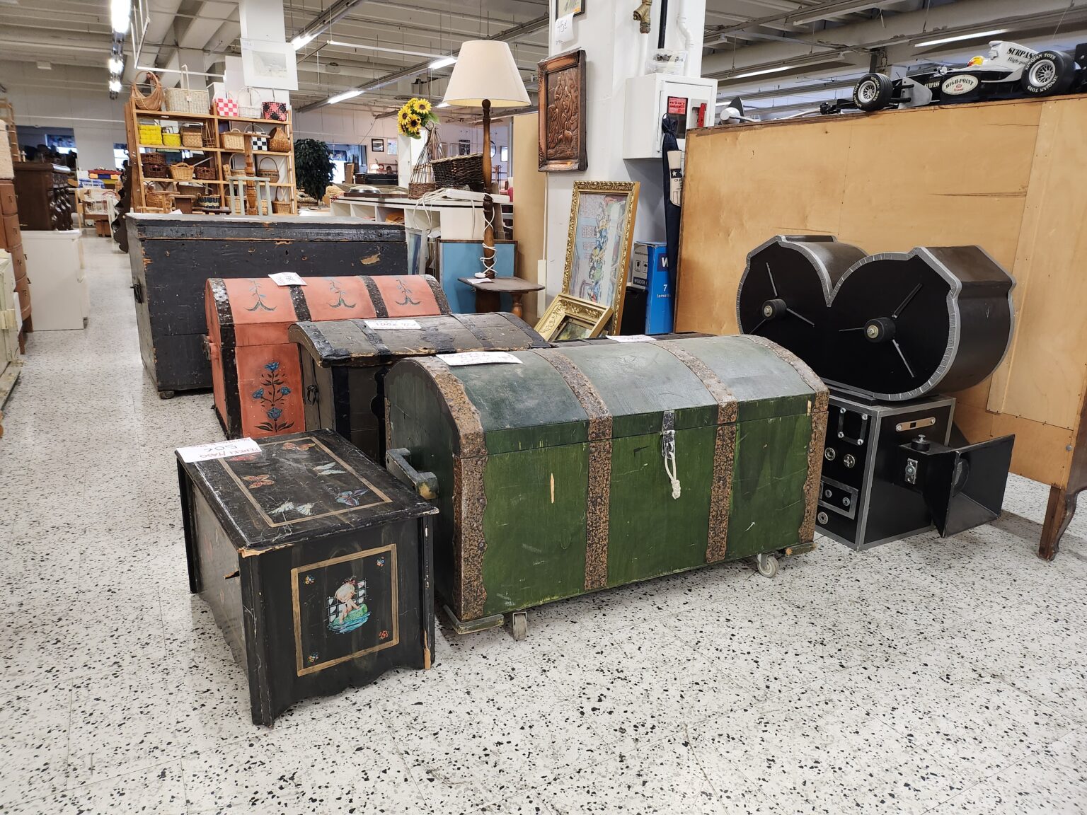 HUONEKALUT - Huonekalumesta